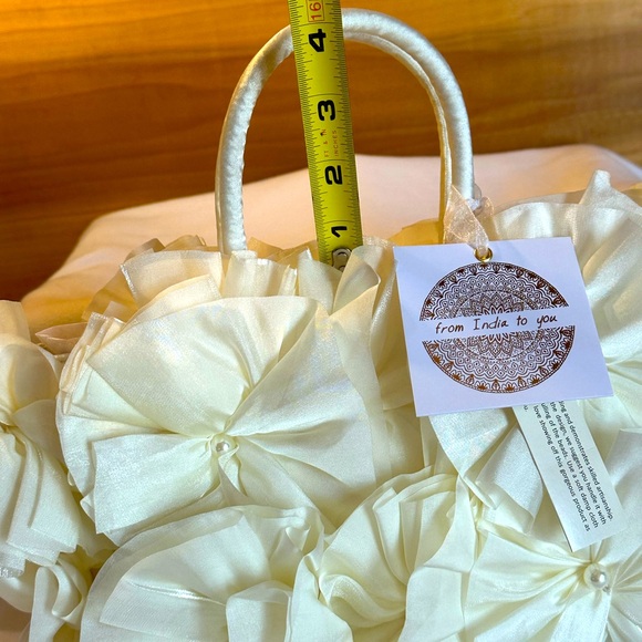 made in India | Bags | Made In India White Floral Handcrafted Purse ...